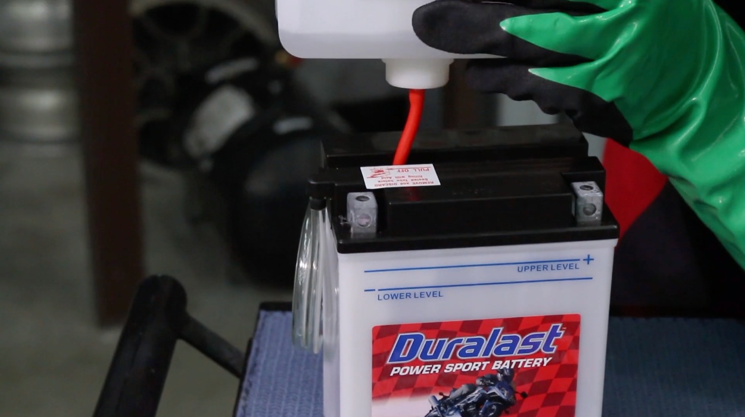 How to Fill & Charge a Powersport Battery - AutoZone