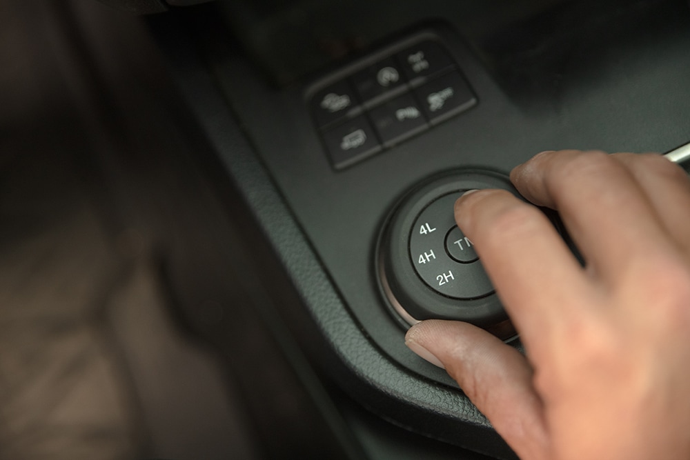 What Are 2H, 4H, and 4L on 4x4? - AutoZone