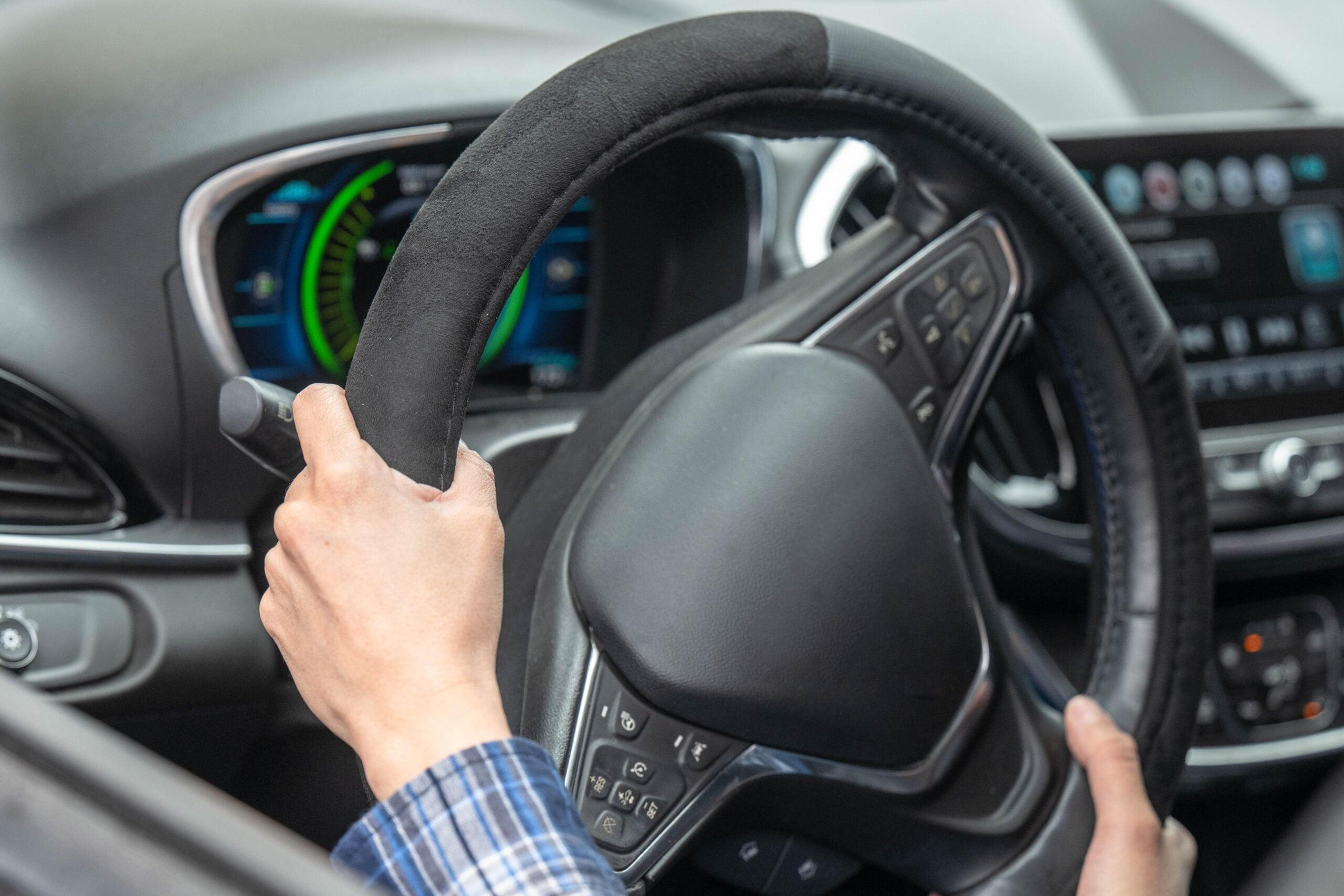 What Causes the Steering Wheel to Shake? - AutoZone