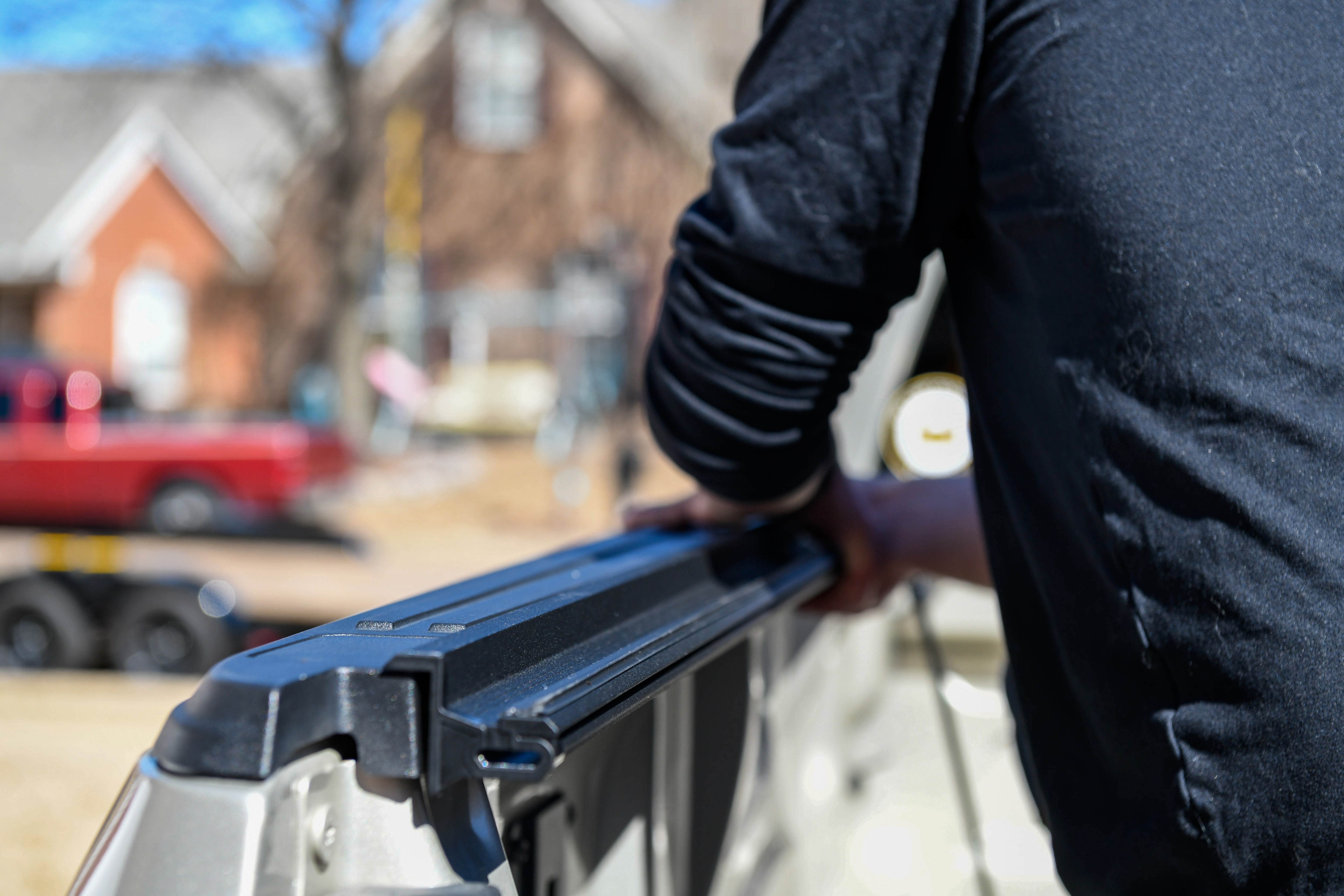How to Install a Tonneau Cover - AutoZone