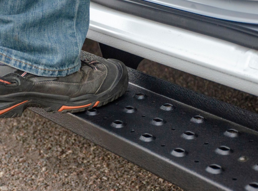 Best Running Boards for Your Truck - AutoZone