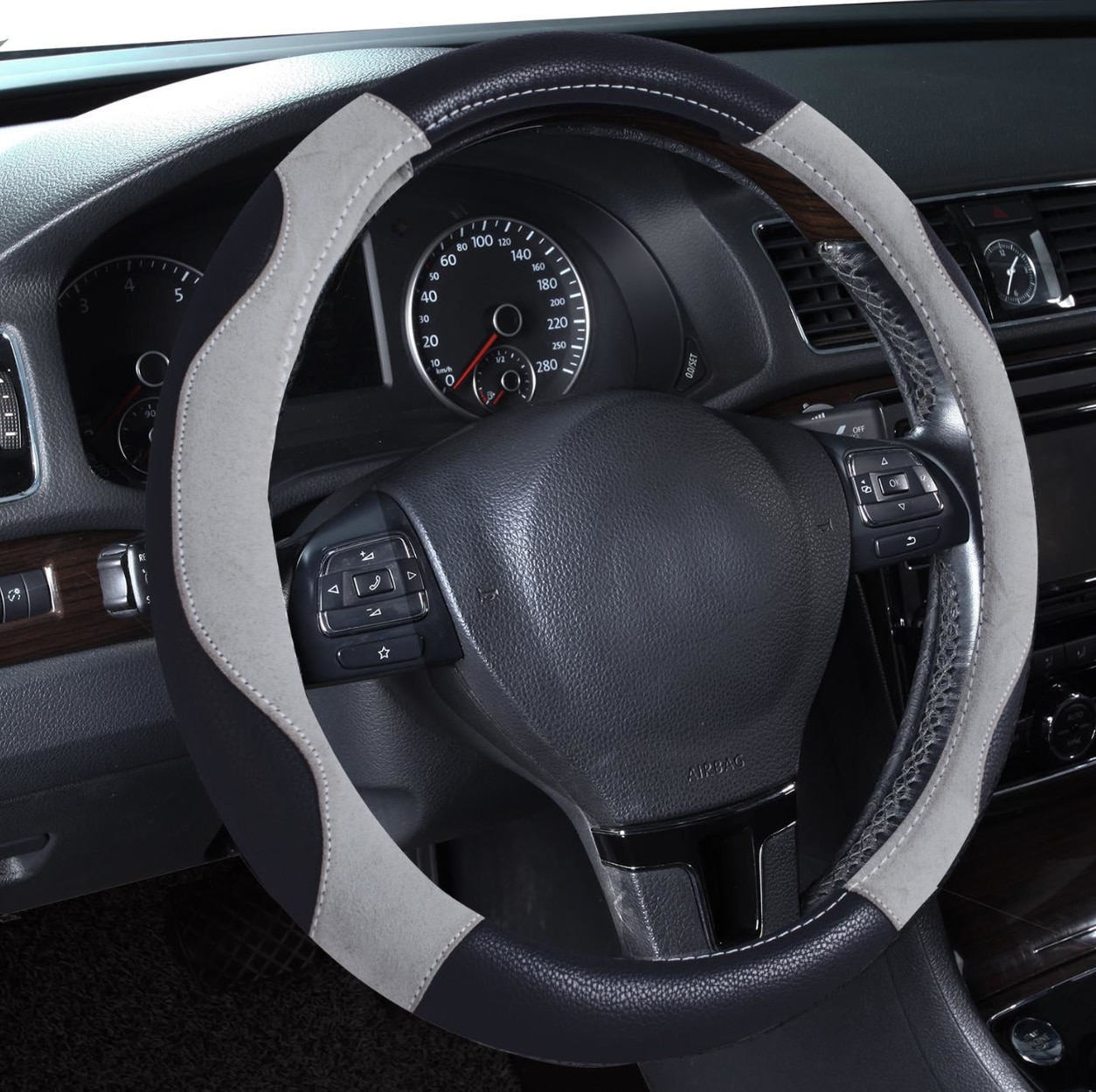 Best Steering Wheel Covers: Buying Guide - AutoZone