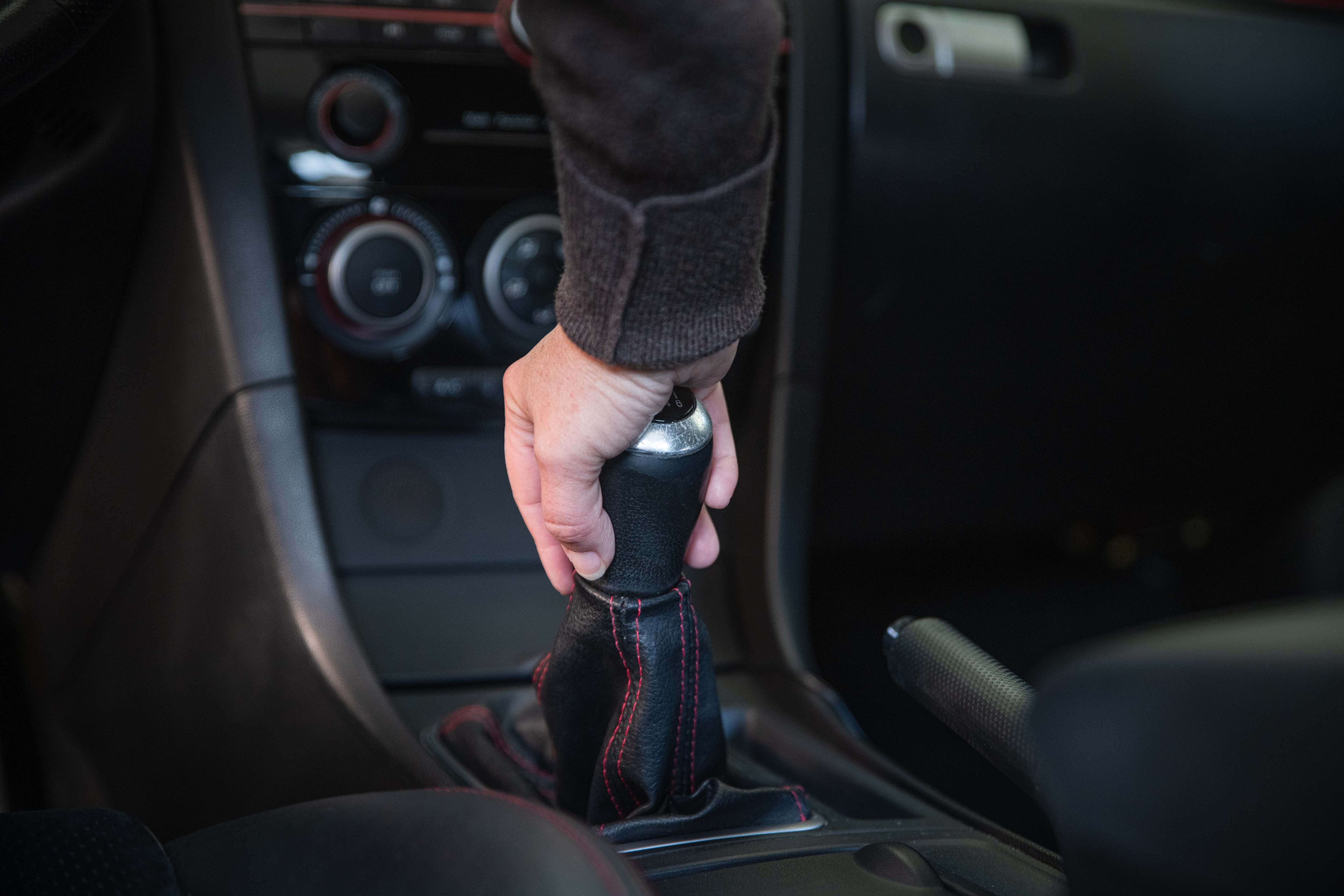 Why Is My Transmission Shifting Hard? - AutoZone