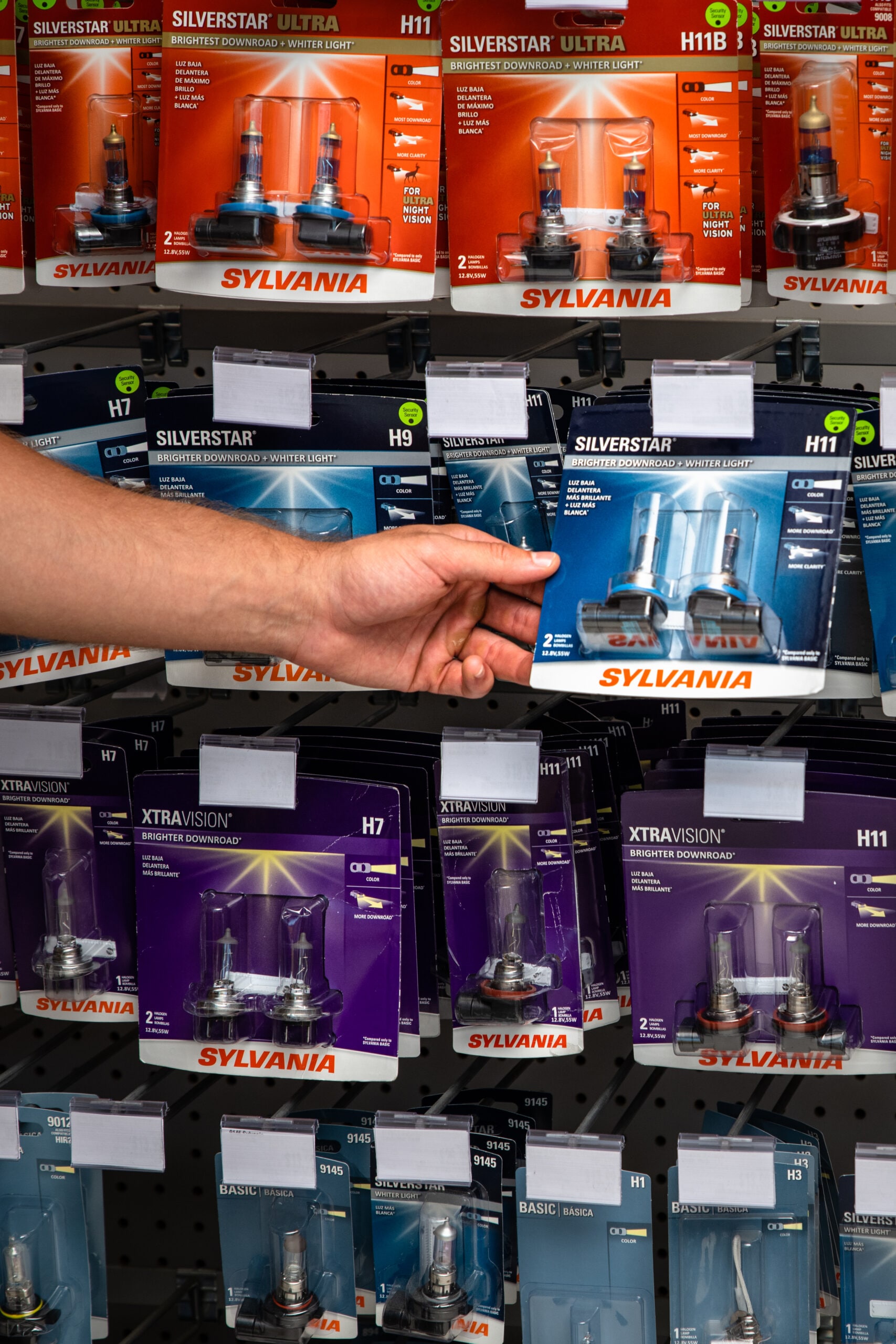 Best Headlight Bulbs: A Buyer’s Guide - AutoZone