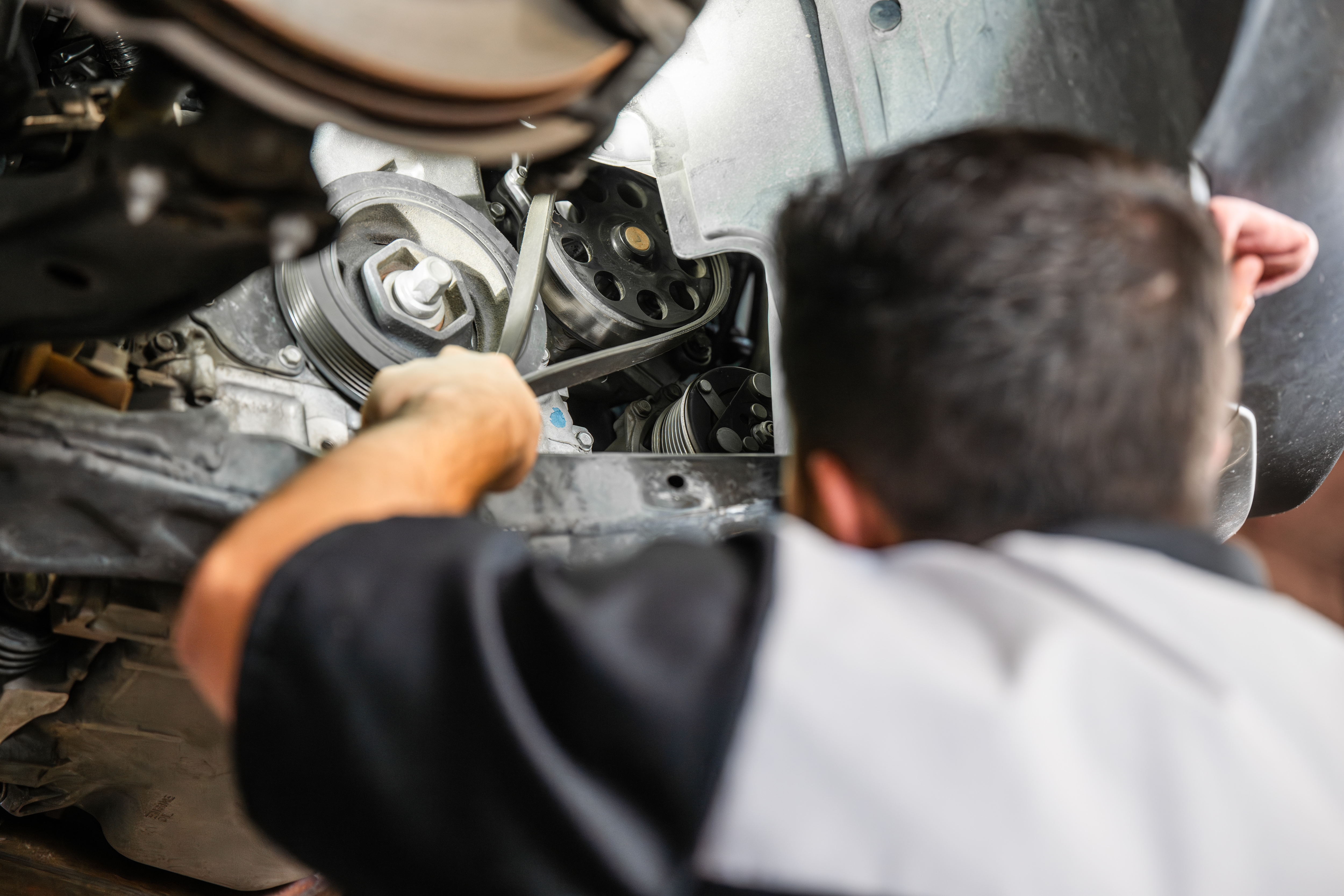 Noisy Idler Pulley: Symptoms & Causes - AutoZone