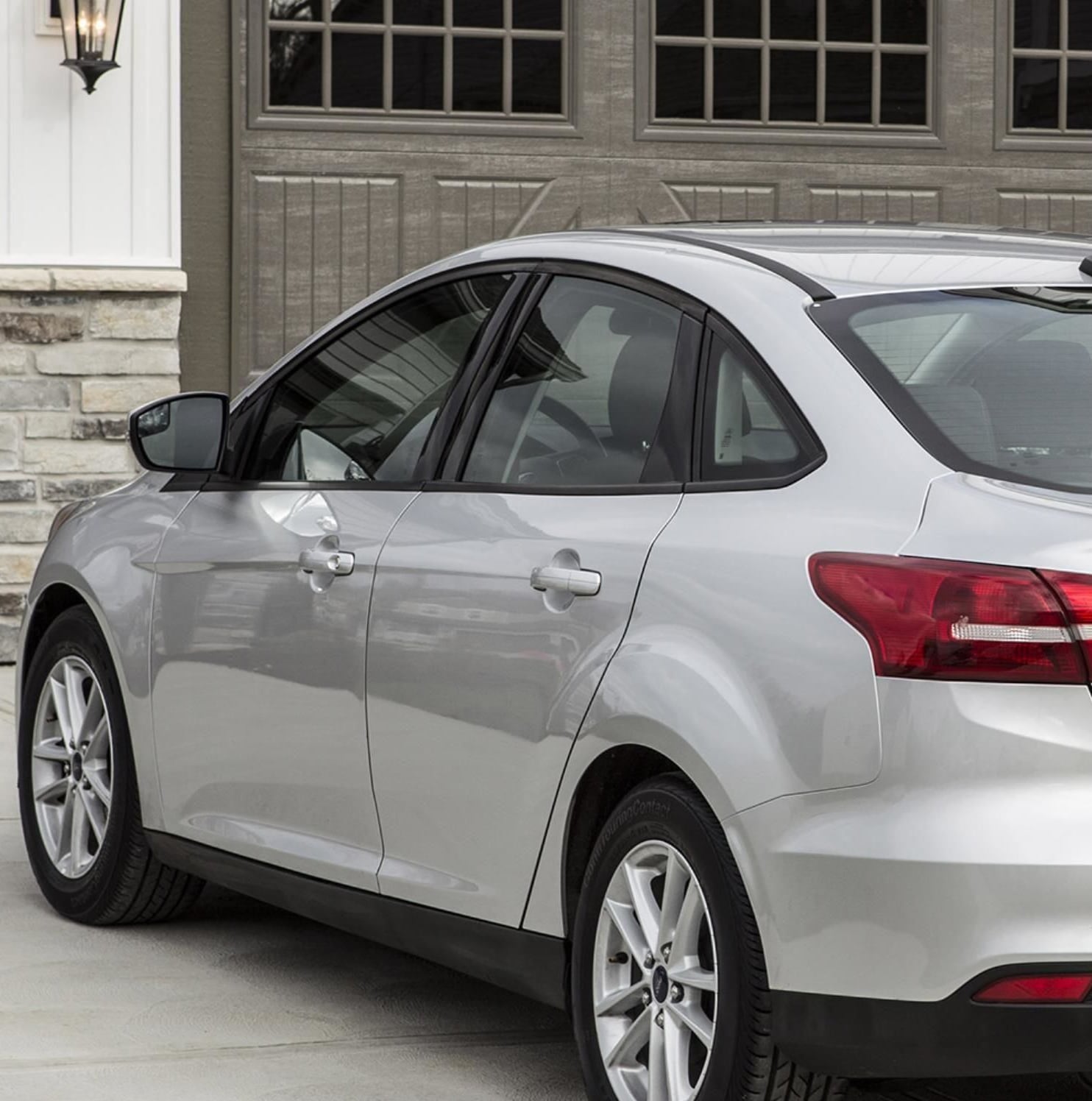 Ceramic Vs. Regular Tint - AutoZone