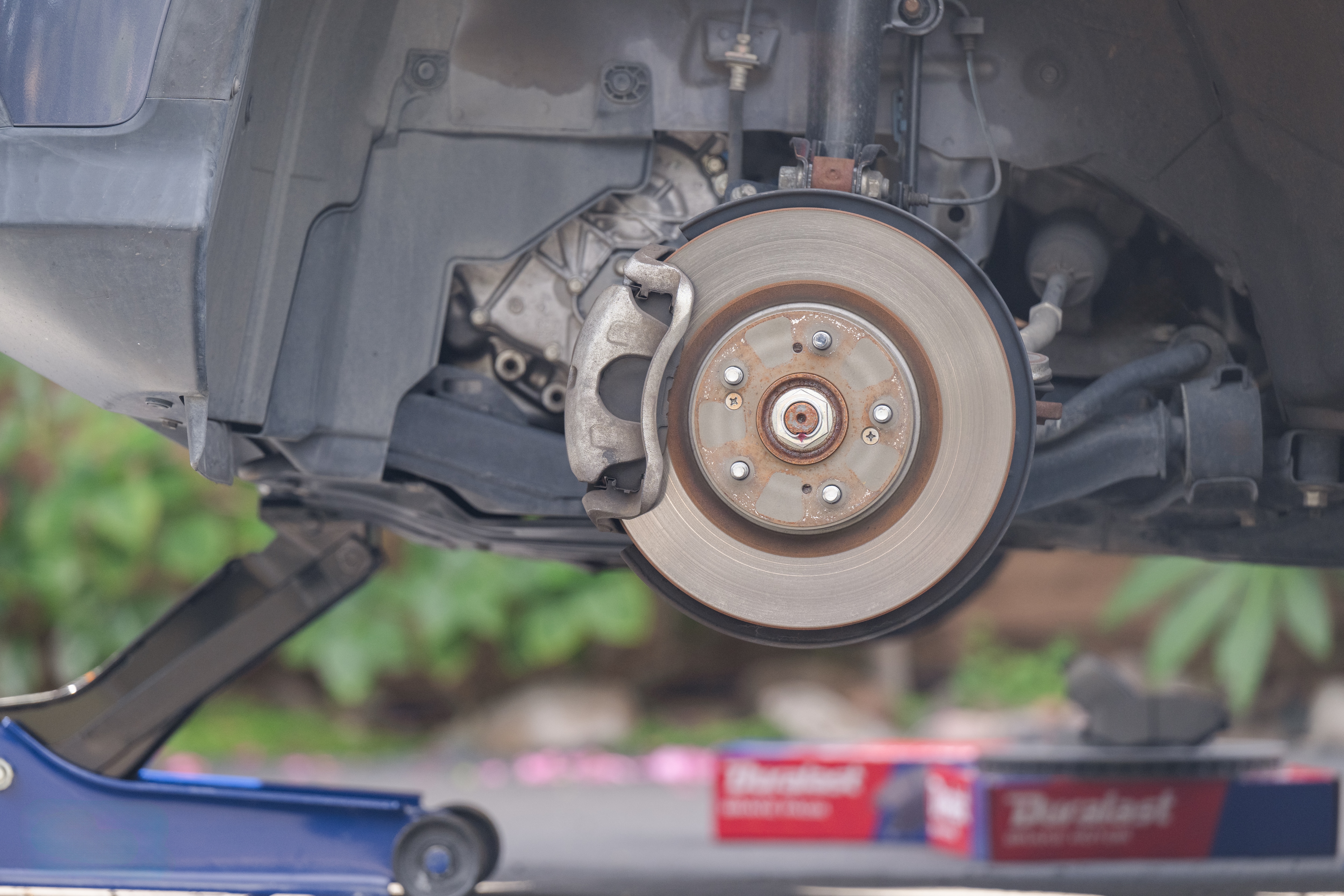 How to Replace a Broken Side View Mirror - AutoZone