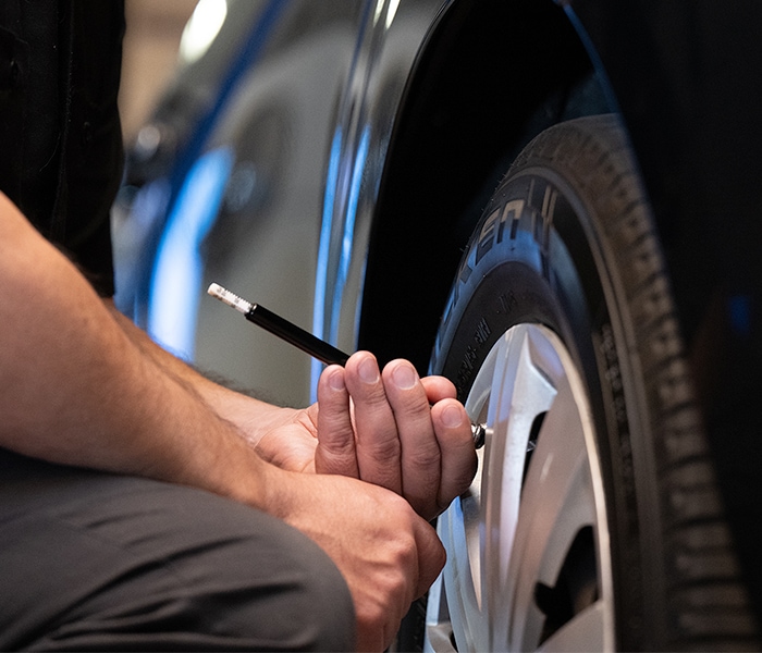 How to Remove a Tire Off a Rim - AutoZone